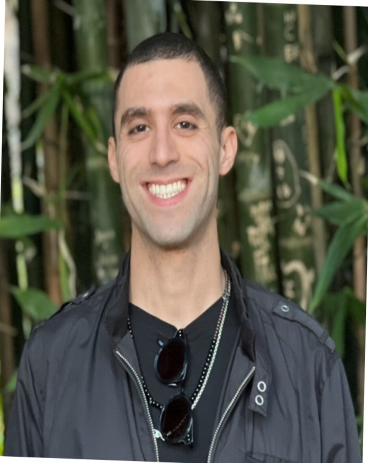 About Us - Essentialyfe.com