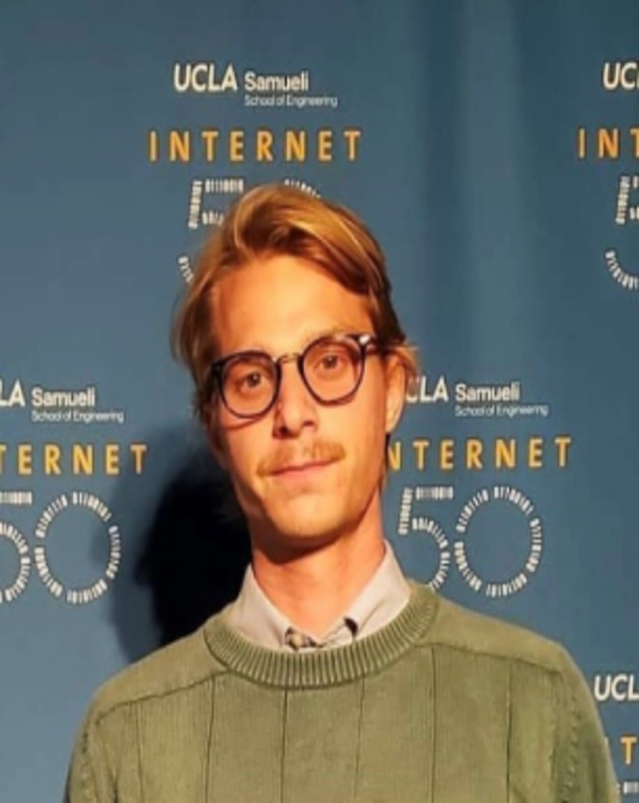 About Us - Essentialyfe.com